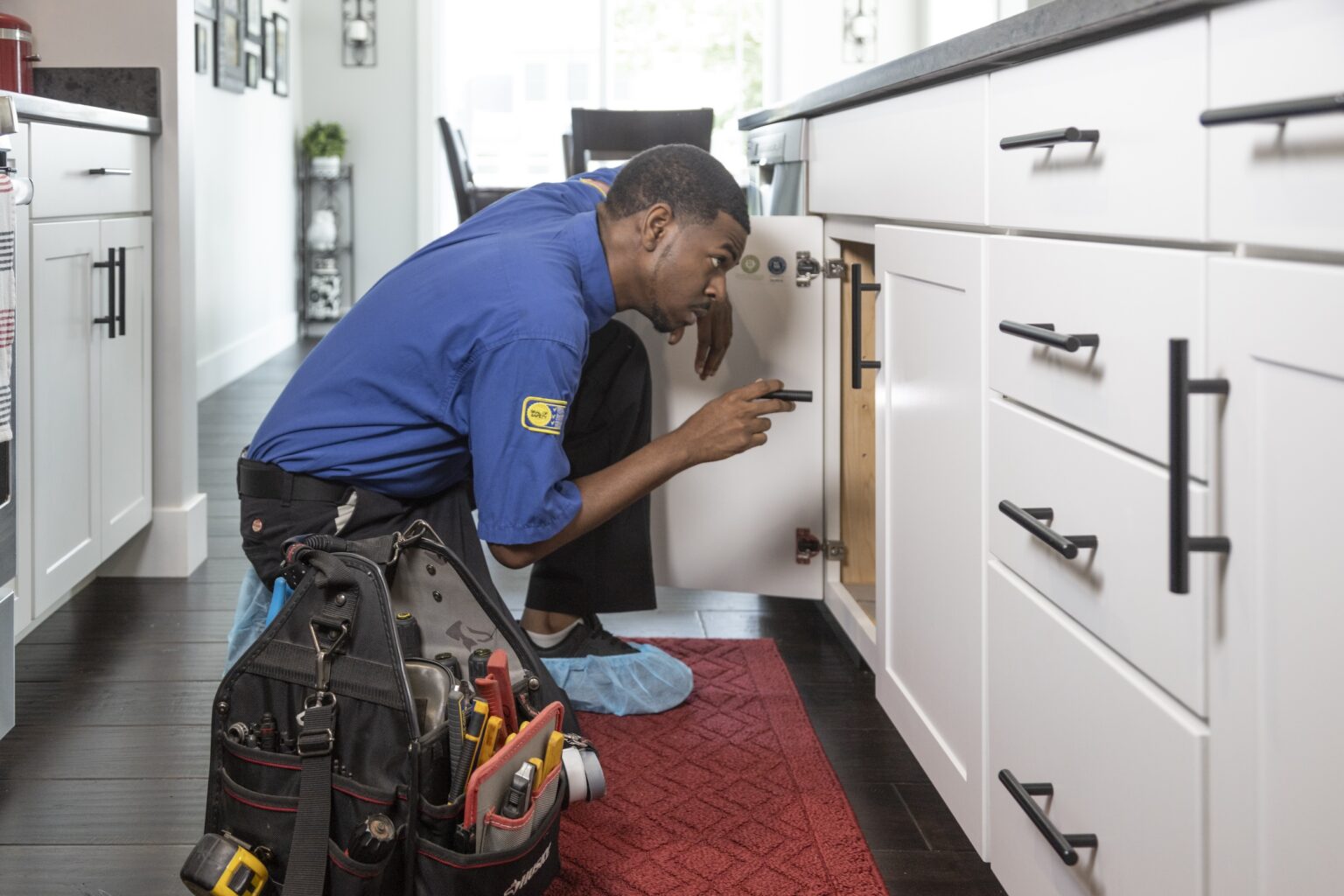 Top Warning Signs of Water Leaks You Shouldn’t Ignore - Home Comfort Experts